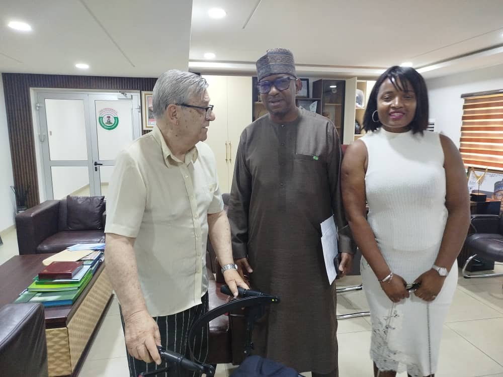 Legendary Coach Clemens Westerhof Visits Nigeria With Wife - First ...